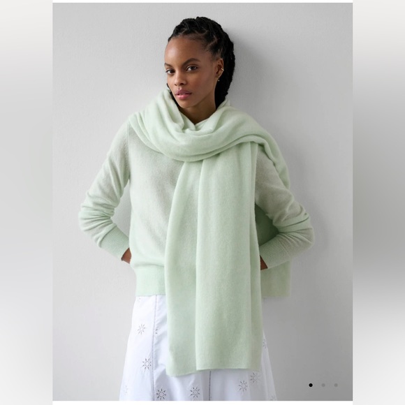 White + Warren | Accessories | Whitewarren Cashmere Travel Wrap Seafoam ...